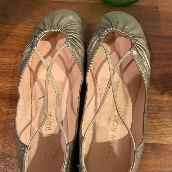 Taryn Rose | Shoes | Taryn Rose Metallic Flats | Poshmark